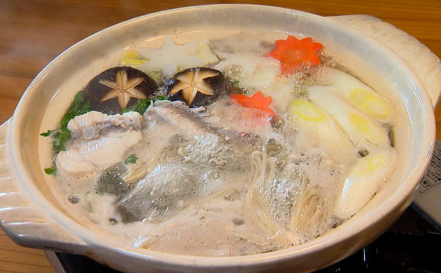 Enjoy a course meal of wild tiger puffer fish! Kappou Meiji-an(Oogata ...